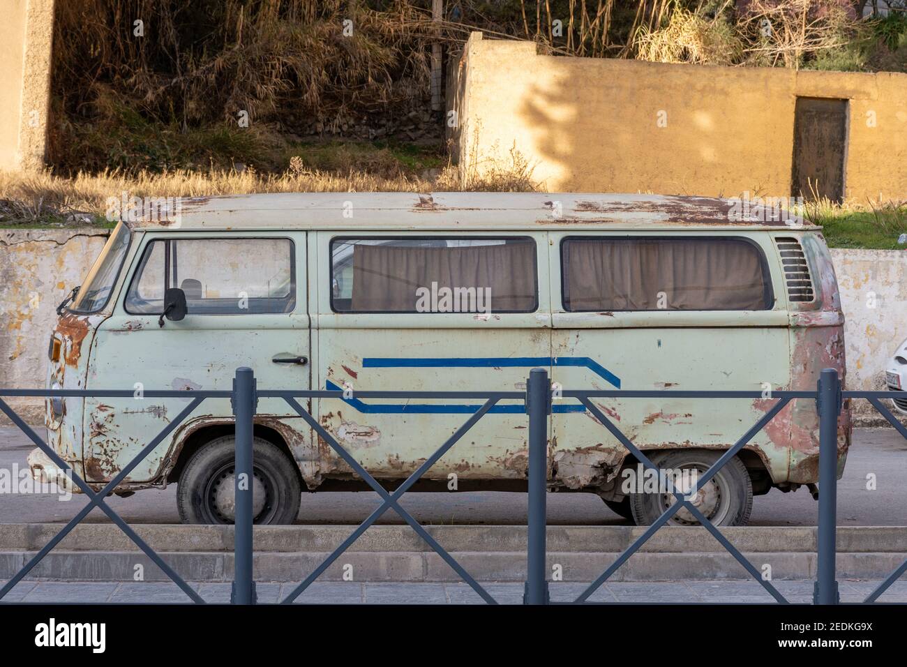 Rusted old bus hi-res stock photography and images - Alamy