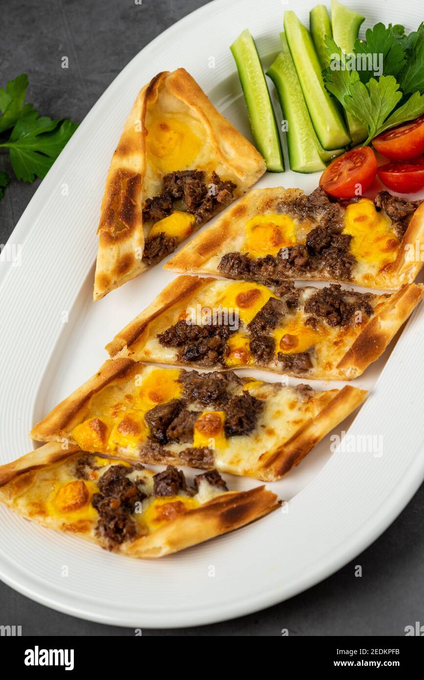 Kusbasi Pide