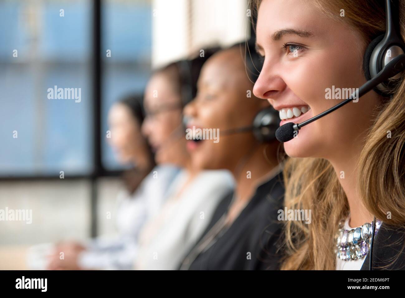 Agent assistant hi-res stock photography and images - Alamy