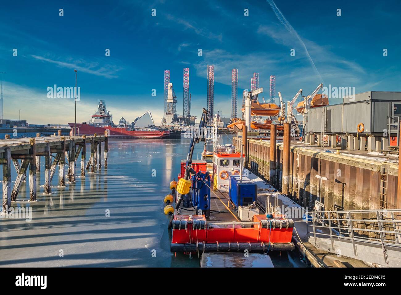 Wind power rigs in Esbjerg harbor. Denmark Stock Photo - Alamy