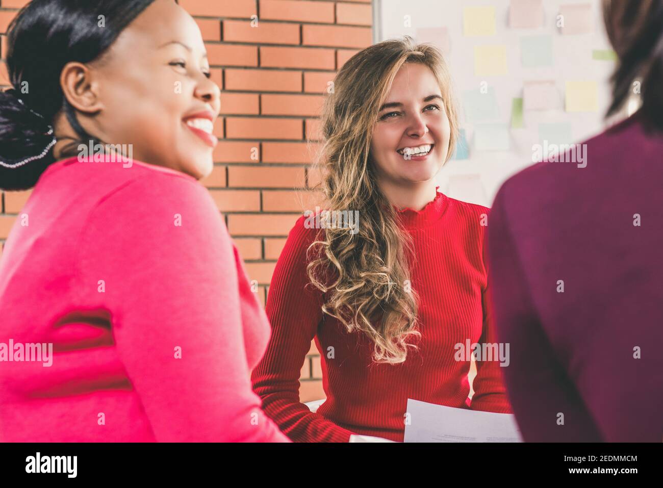 Team talk hi-res stock photography and images - Alamy