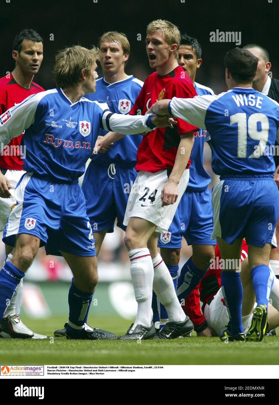 Darren fletcher manchester united 2004 hi-res stock photography and ...