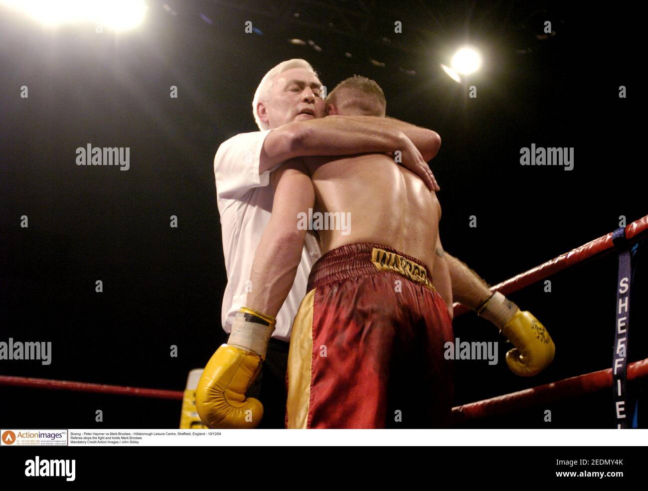 John brookes referee hi-res stock photography and images - Alamy
