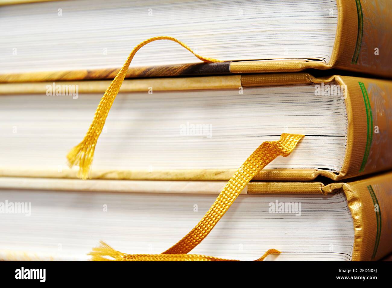 Library texture hi-res stock photography and images - Alamy