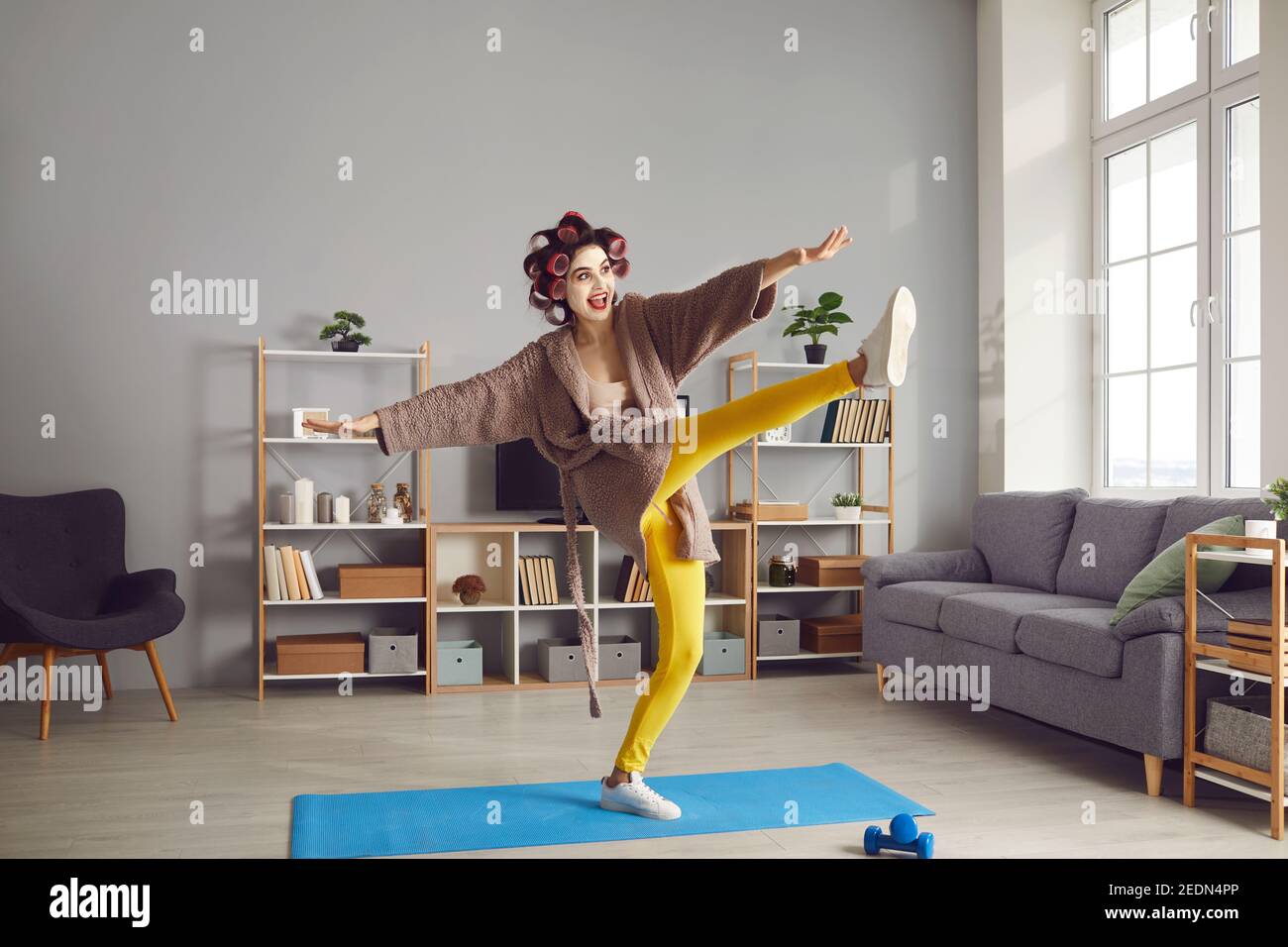 Leg swings workout hi-res stock photography and images - Alamy