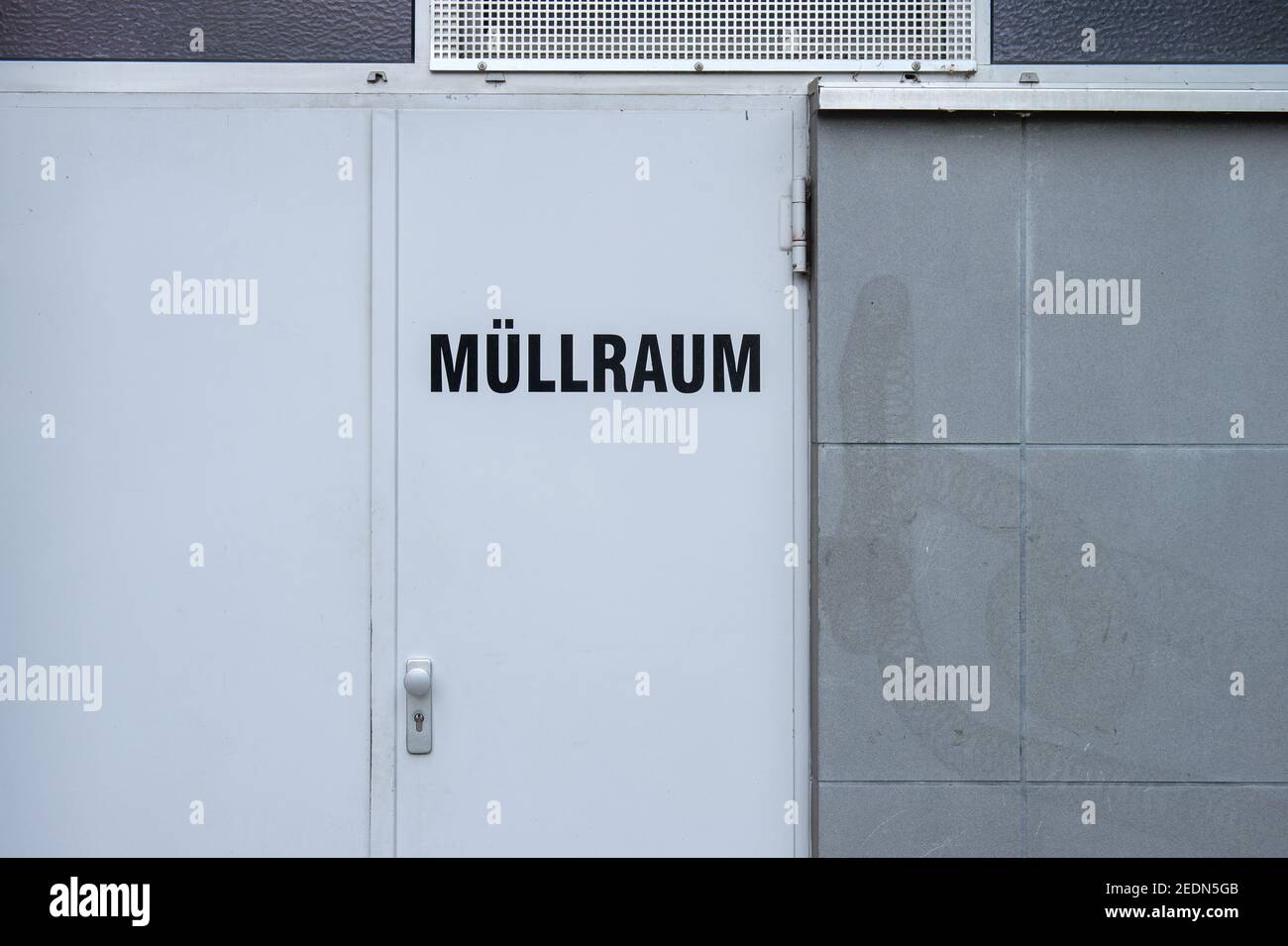 Garbage room hi-res stock photography and images - Alamy