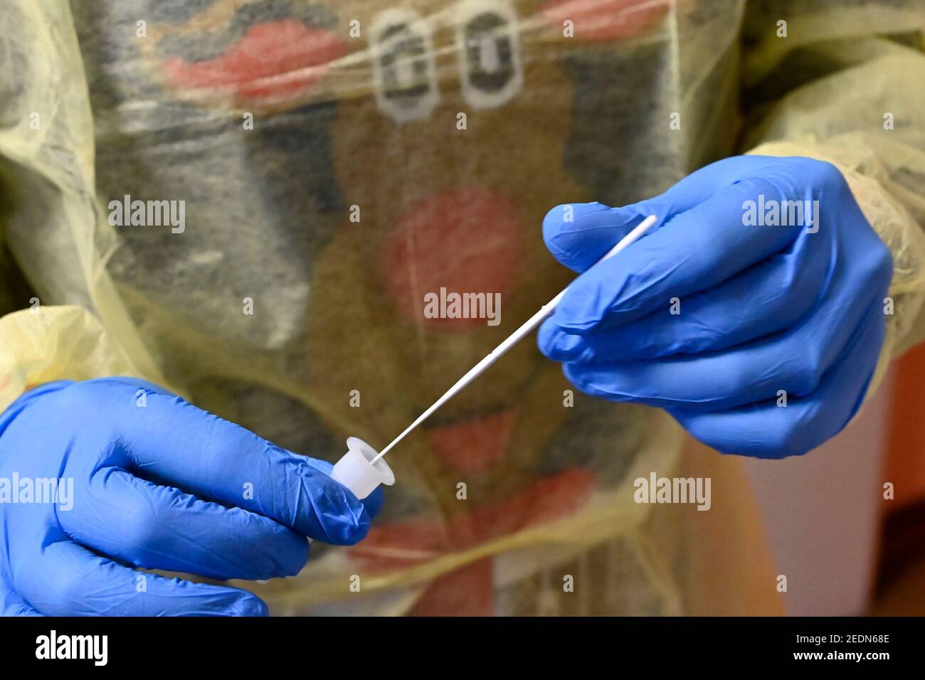 23.12.2020, Essen, North Rhine-Westphalia, Germany - Rapid antigen test ...