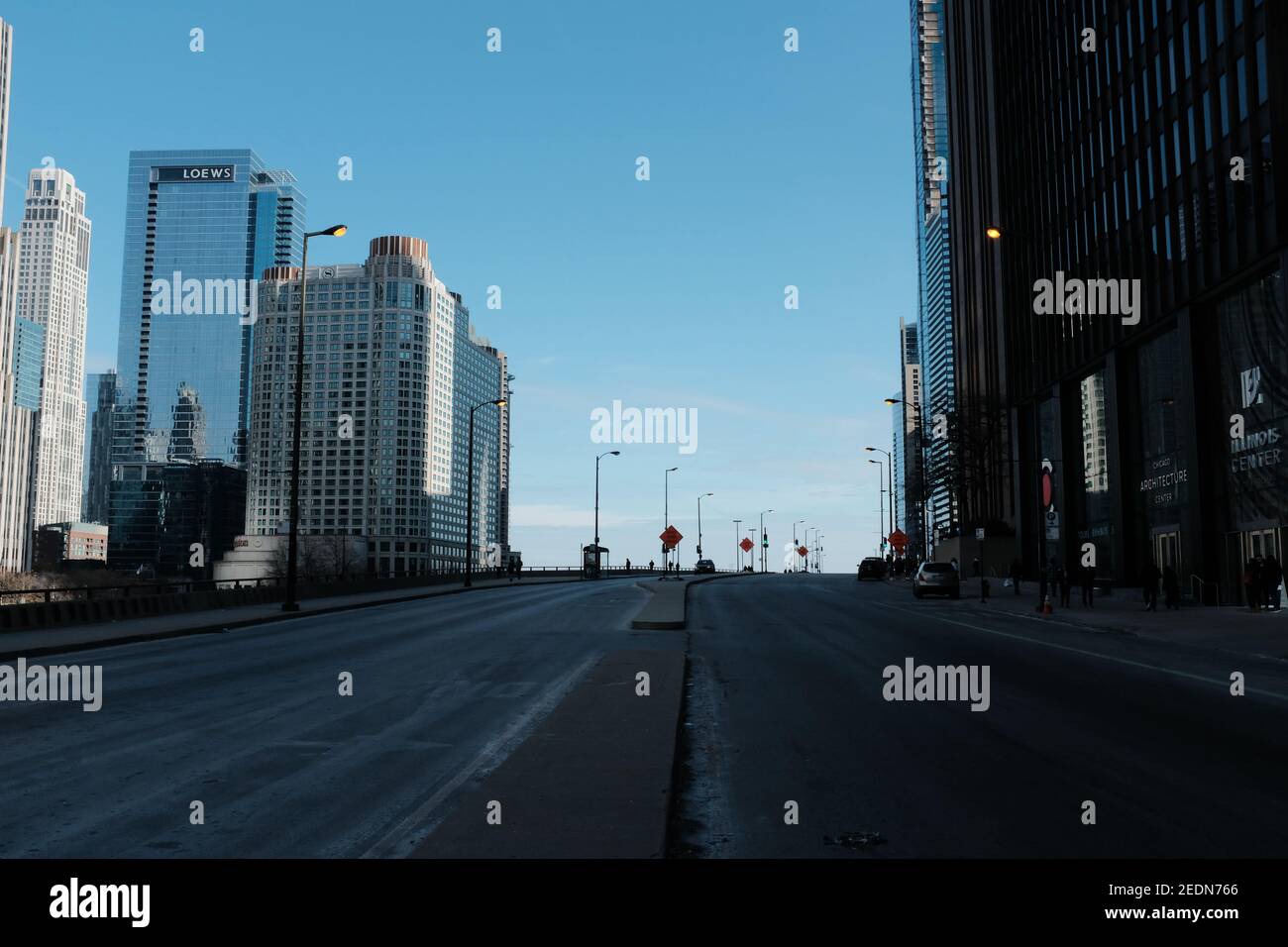 CHICAGO - 9TH NOVEMBER 2019: East Lower Wacker Drive in Downtown ...