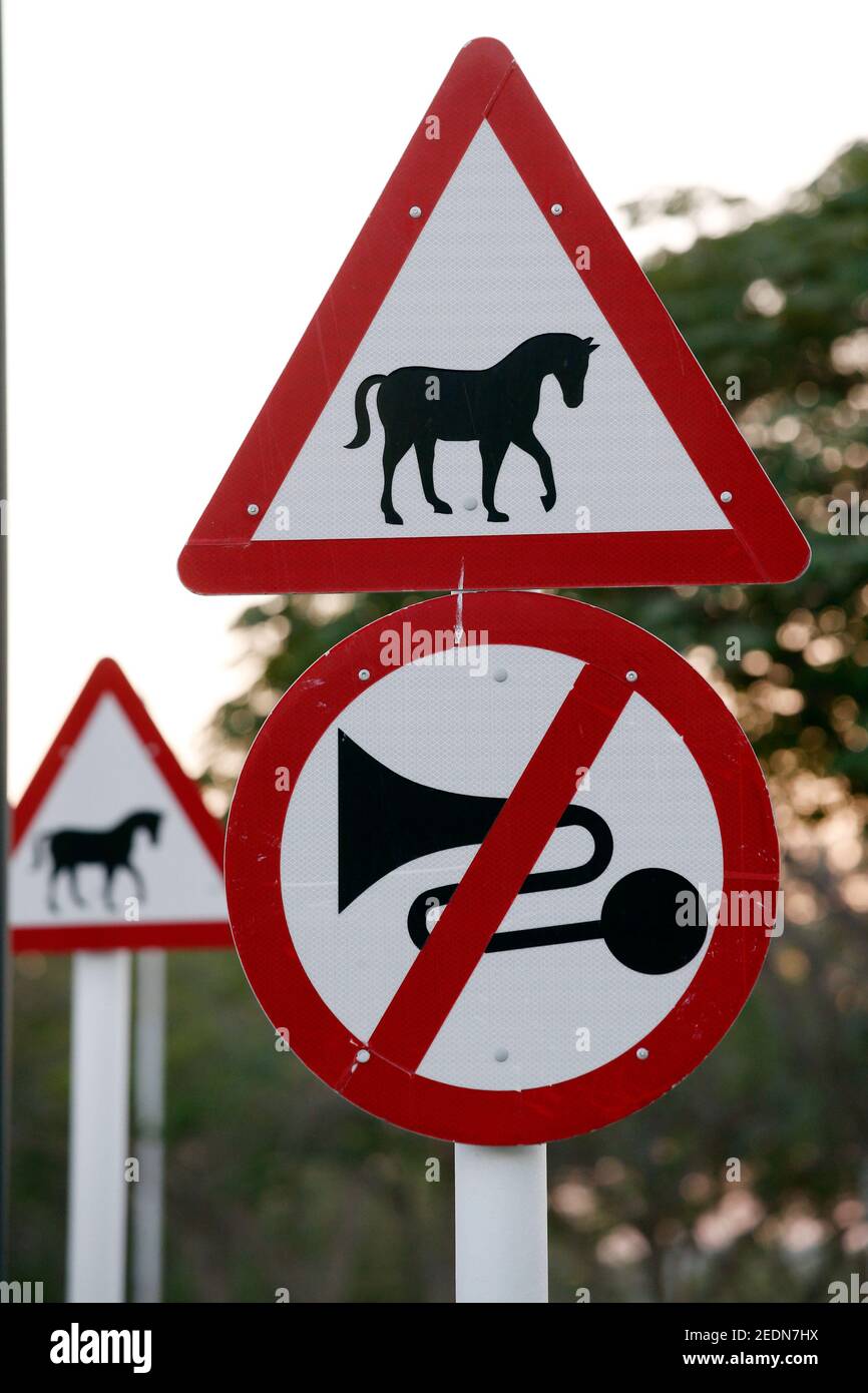 Doha qatar traffic sign hi-res stock photography and images - Alamy