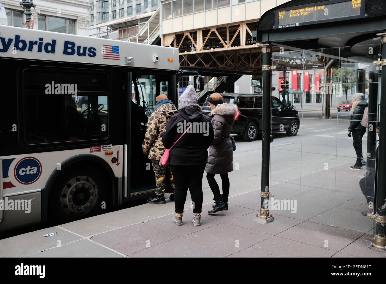 Catching a bus hi-res stock photography and images - Alamy