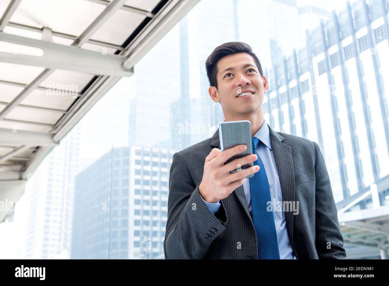 Asian businessman hi-res stock photography and images - Alamy
