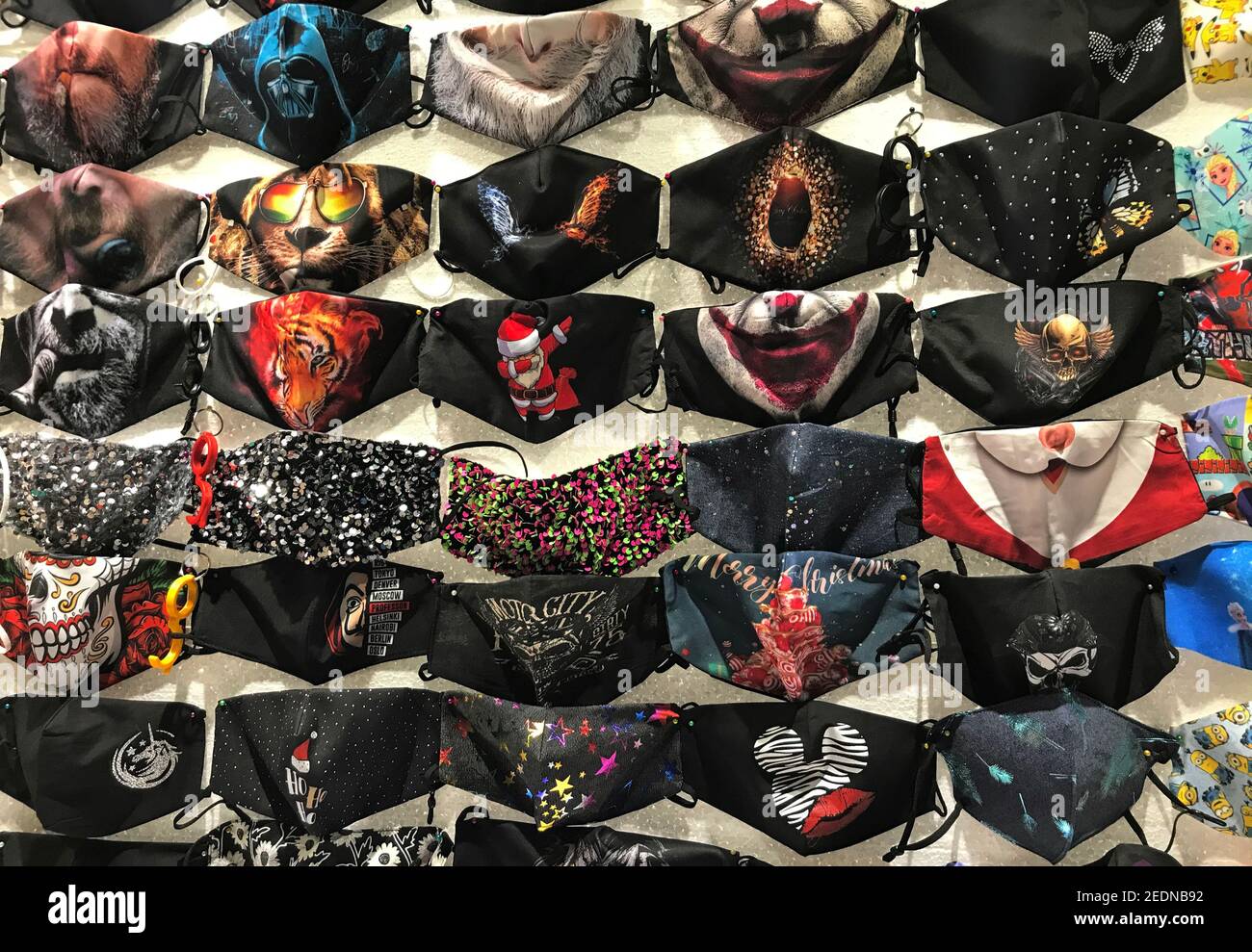 Mouth and nose masks hi-res stock photography and images - Alamy