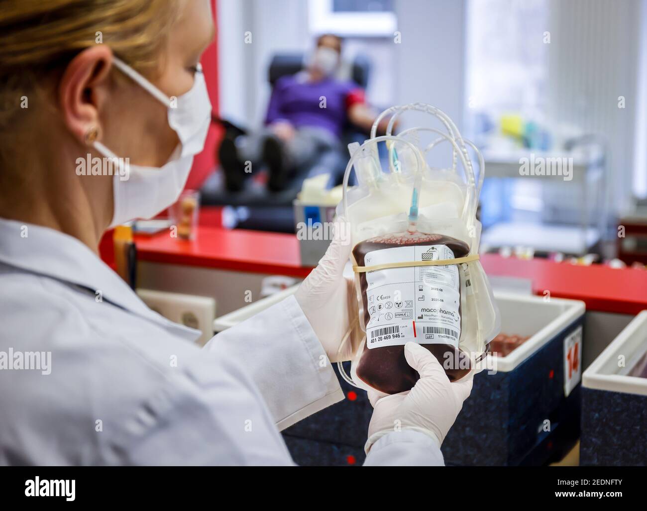 21.11.2020, Essen, North Rhine-Westphalia, Germany - Blood donors ...