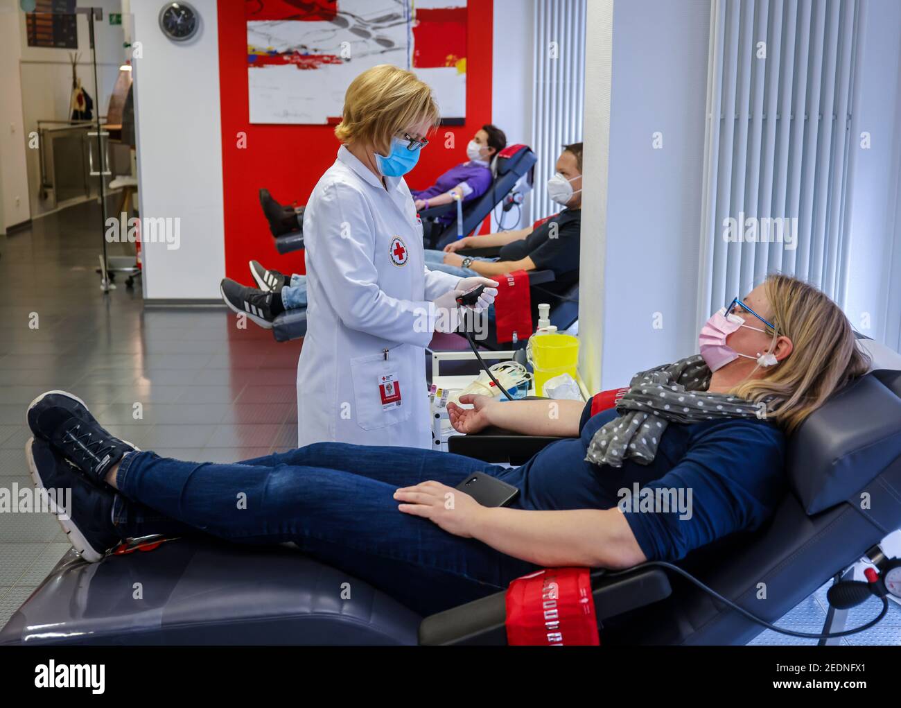 Blood donors hi-res stock photography and images - Alamy