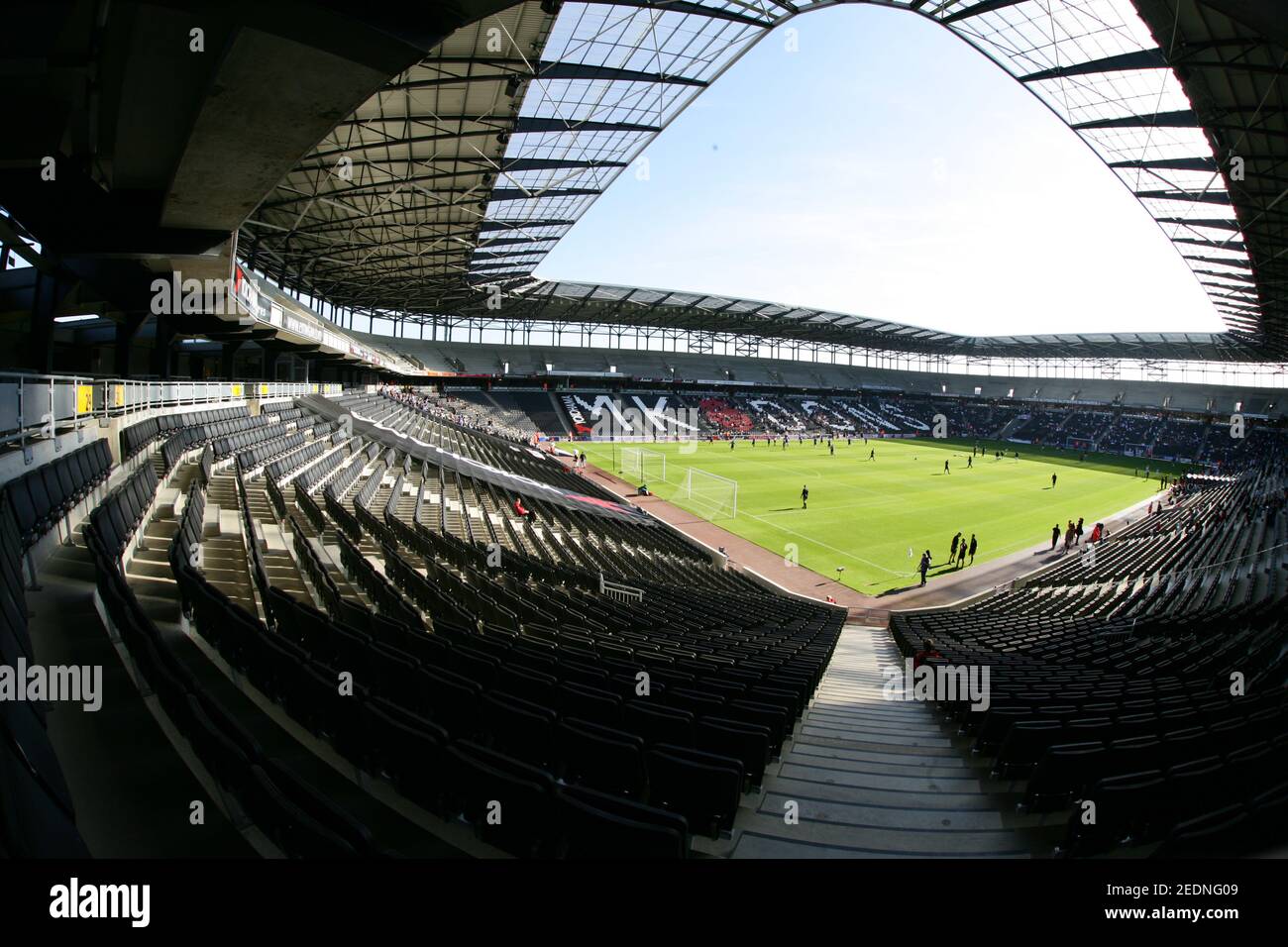 Mk dons general view hi-res stock photography and images - Alamy