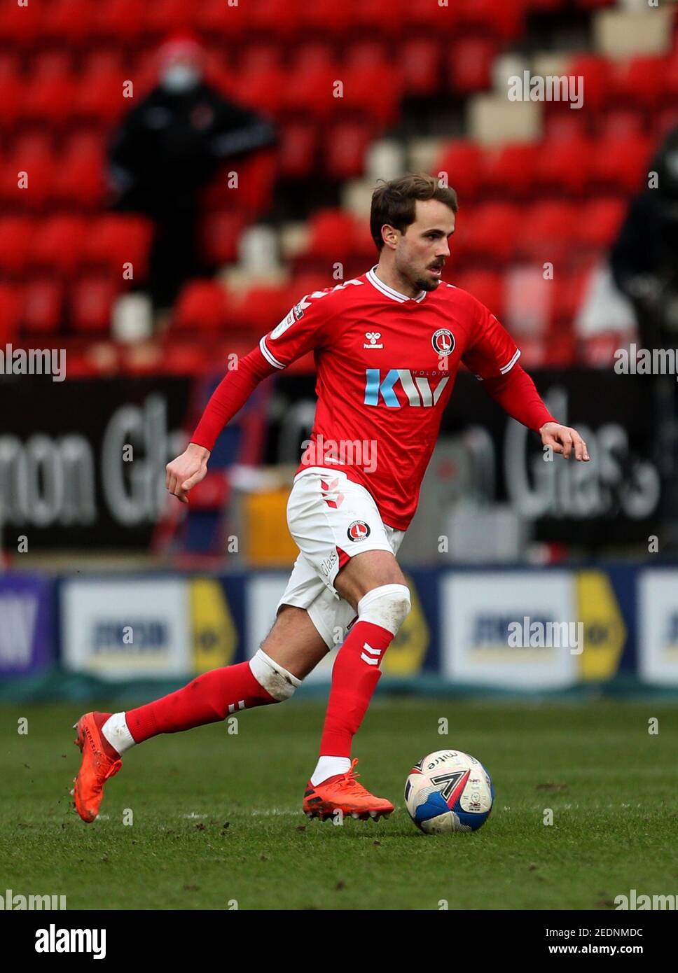 Charlton athletics andrew shinnie hi-res stock photography and images ...
