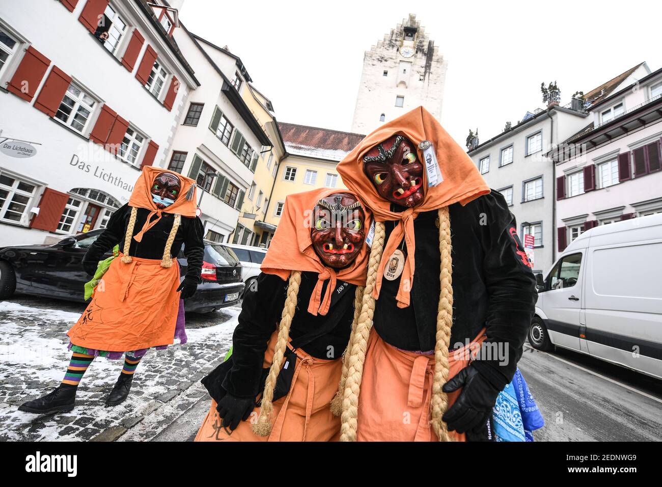 Ravensburg, Germany. 15th Feb, 2021. Some fools of the Schwarze Veri ...