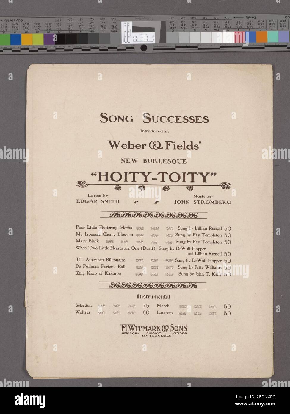 Moths fluttering hi-res stock photography and images - Alamy