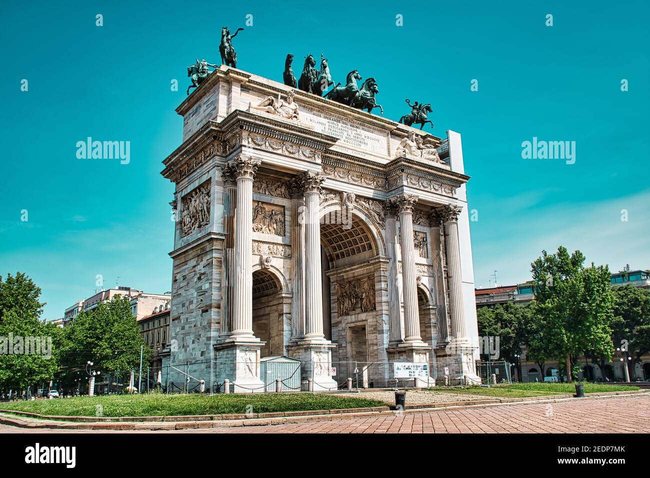 Triumph gate hi-res stock photography and images - Alamy