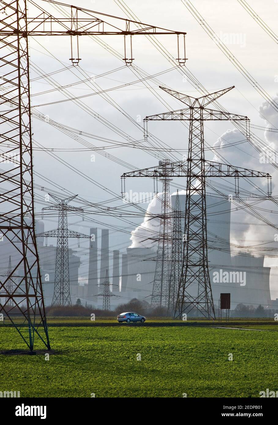 Vertical poles hi-res stock photography and images - Alamy