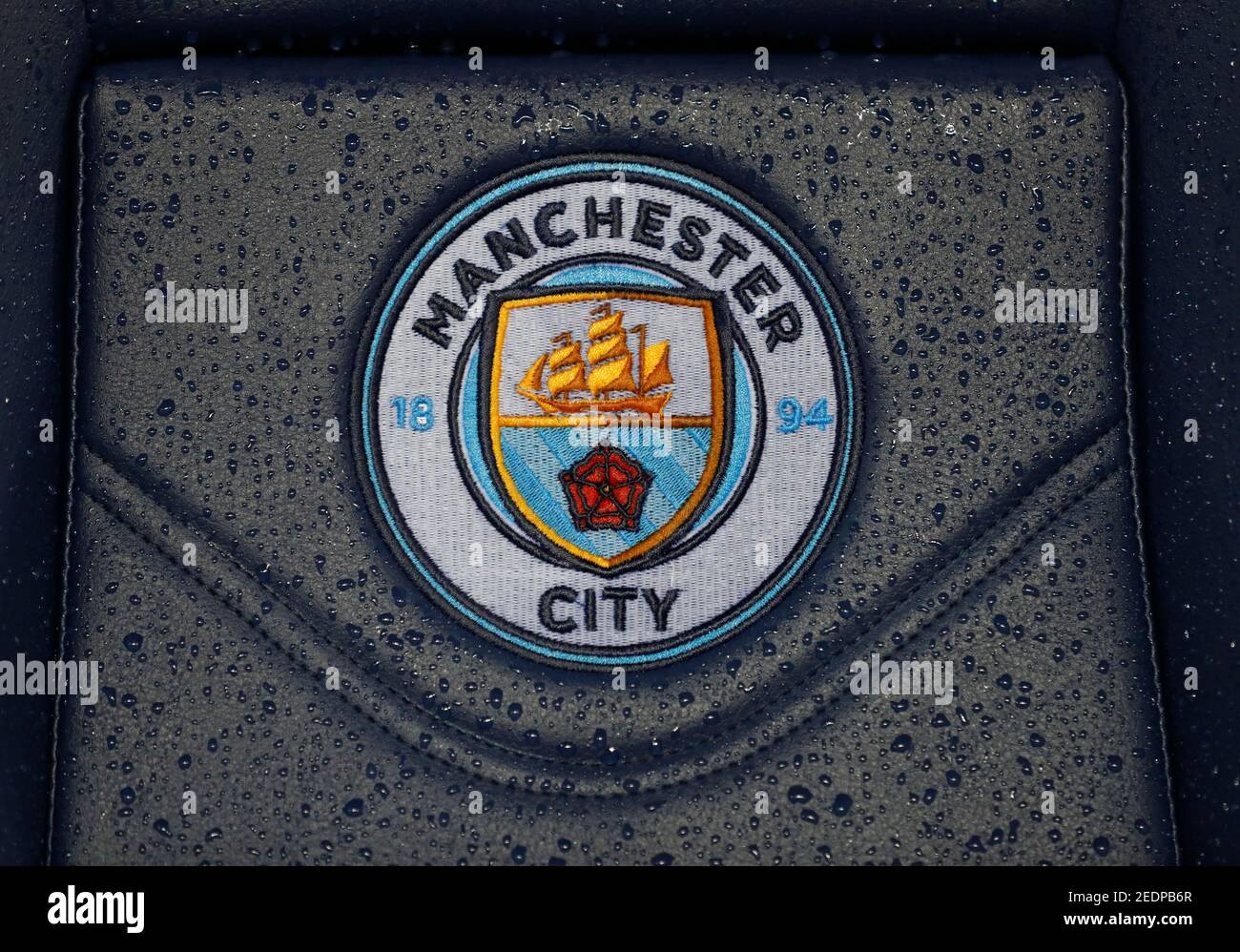 Manchester city manchester united badge hi-res stock photography and ...