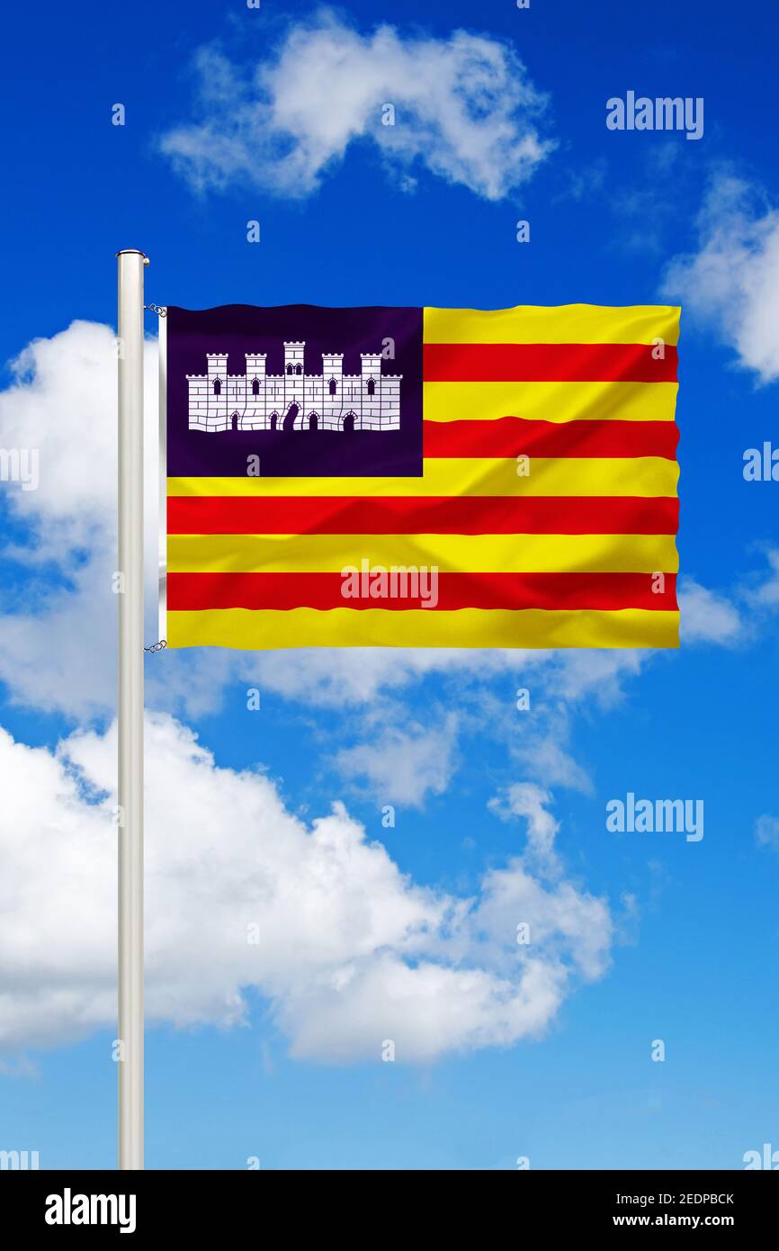 Catalonia national flags hi-res stock photography and images - Alamy