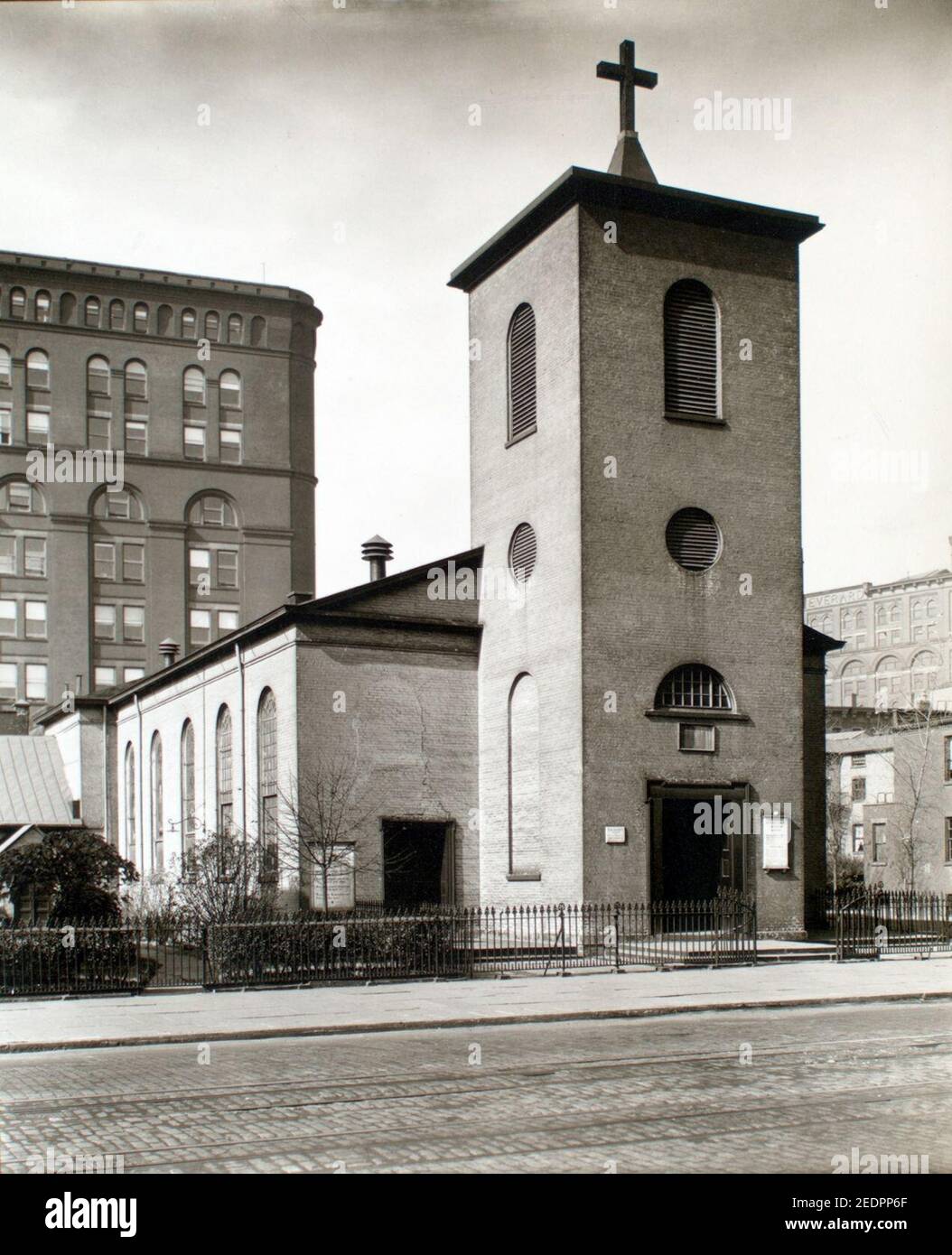 St. Lukes Chapel, 483 Hudson Street, Manhattan Stock Photo - Alamy
