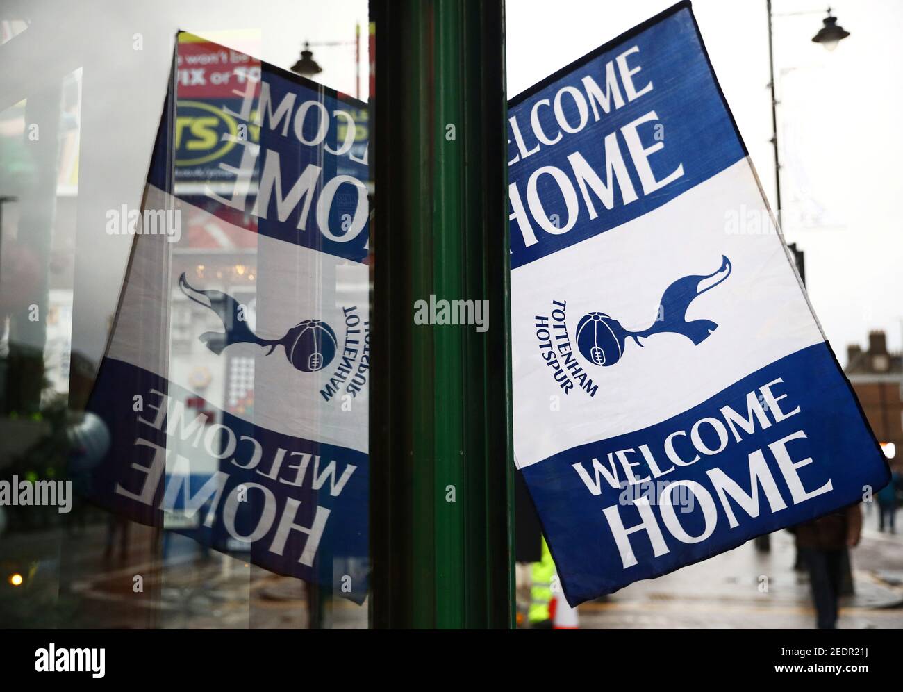 Tottenham hotspur flag hi-res stock photography and images - Alamy