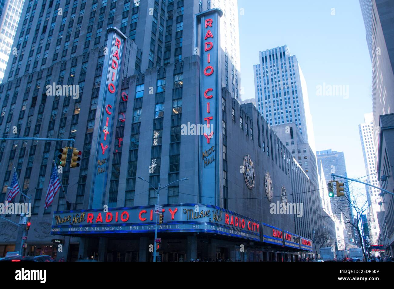 Radio city building new York Stock Photo - Alamy