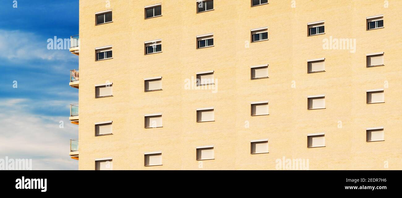 Repeating brick white brick hi-res stock photography and images - Alamy