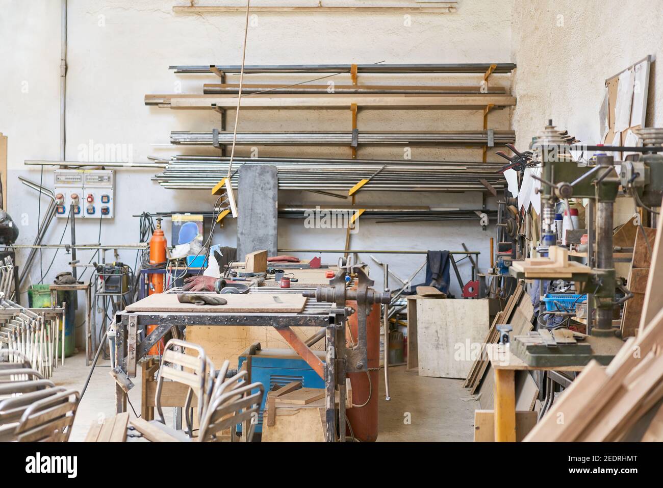 Joinery class hi-res stock photography and images - Alamy