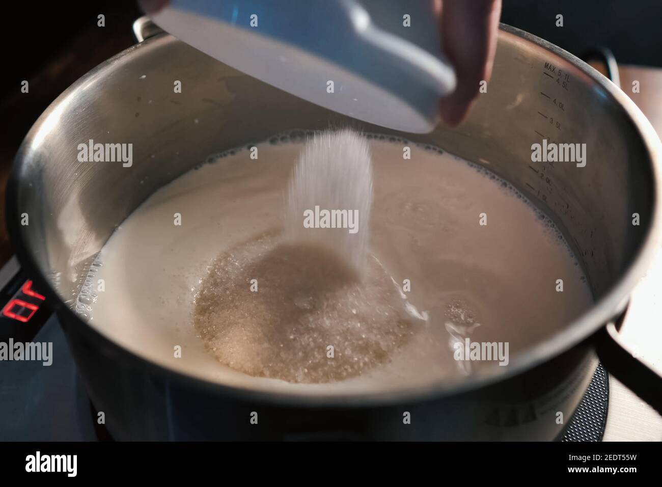 Wavy scales hi-res stock photography and images - Alamy