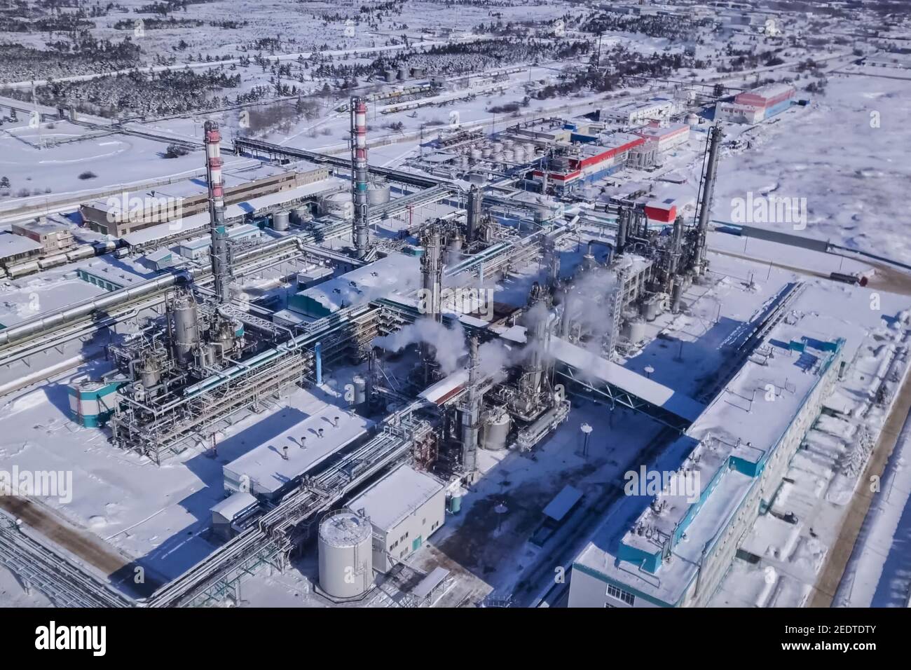 Oil engineer snow hi-res stock photography and images - Alamy