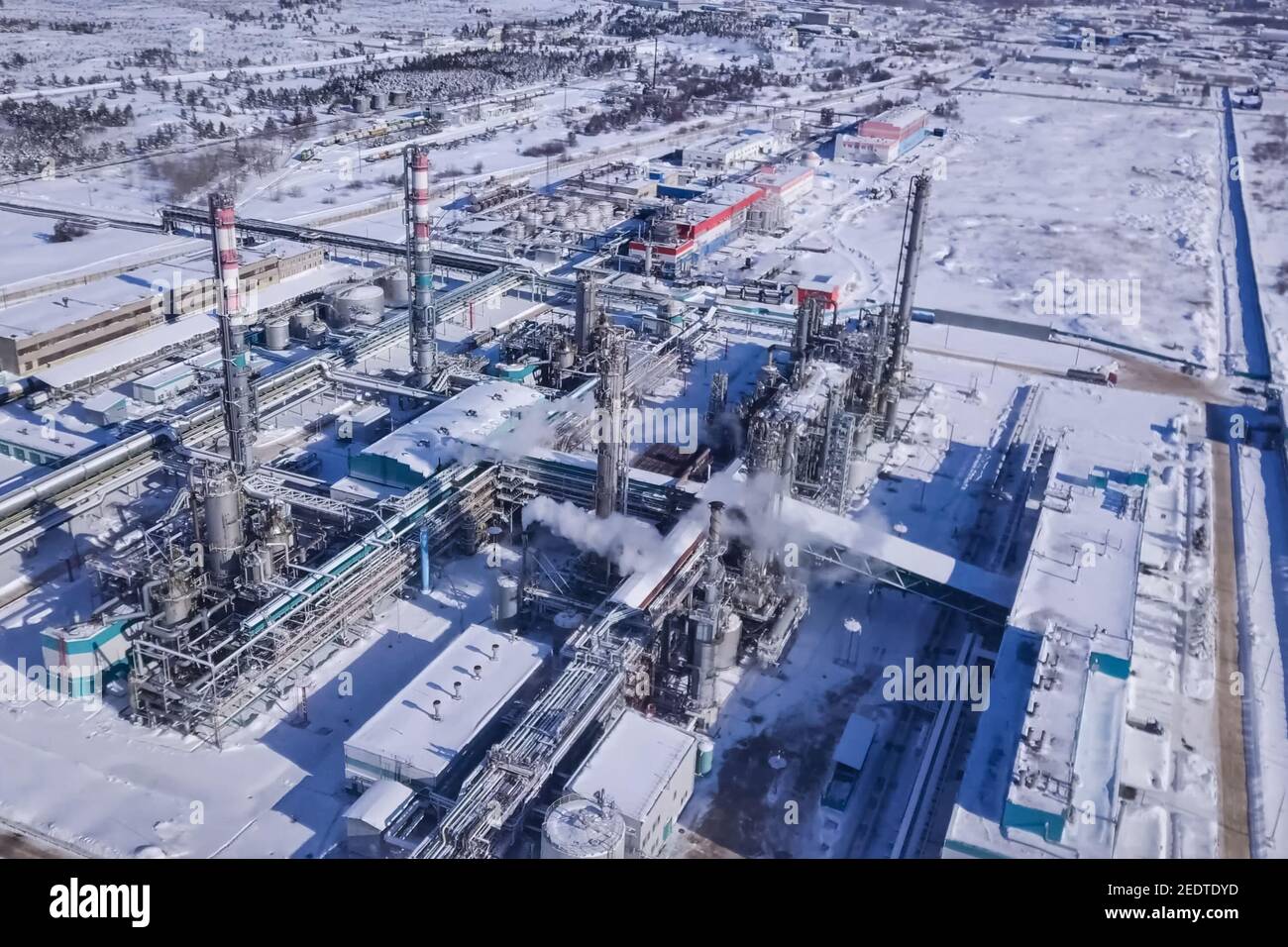 top view of the oil refinery and petrochemical plant in winter Stock ...