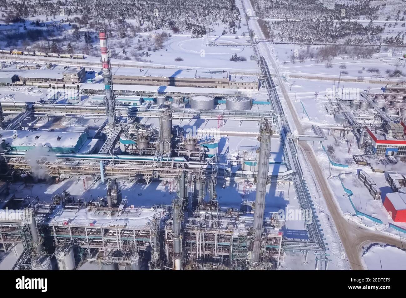 top view of the oil refinery and petrochemical plant in winter Stock ...