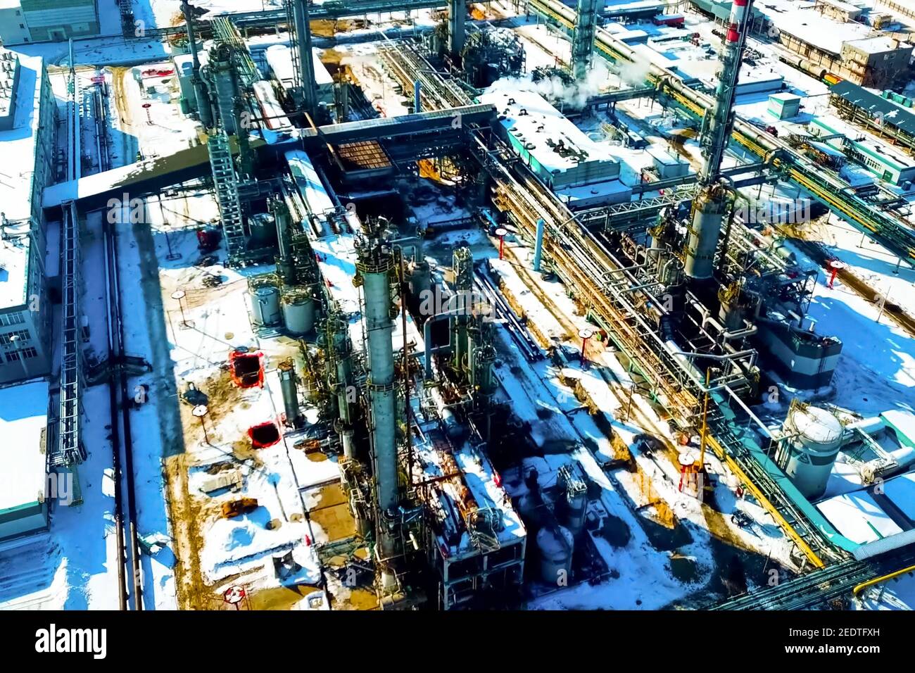 top view of the oil refinery and petrochemical plant in winter Stock ...