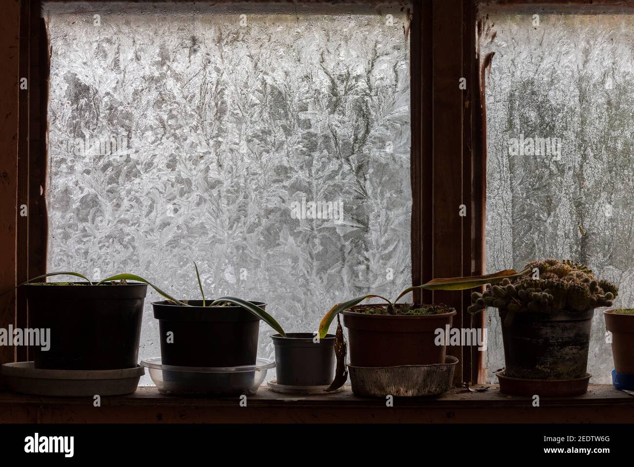 Ice buildup on windows hi-res stock photography and images - Alamy
