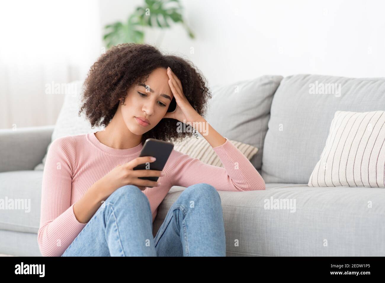 Problems, bad news, negative emotions at home during self-isolation ...