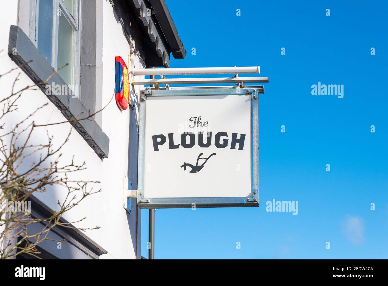 Pub sign of the plough hi-res stock photography and images - Alamy
