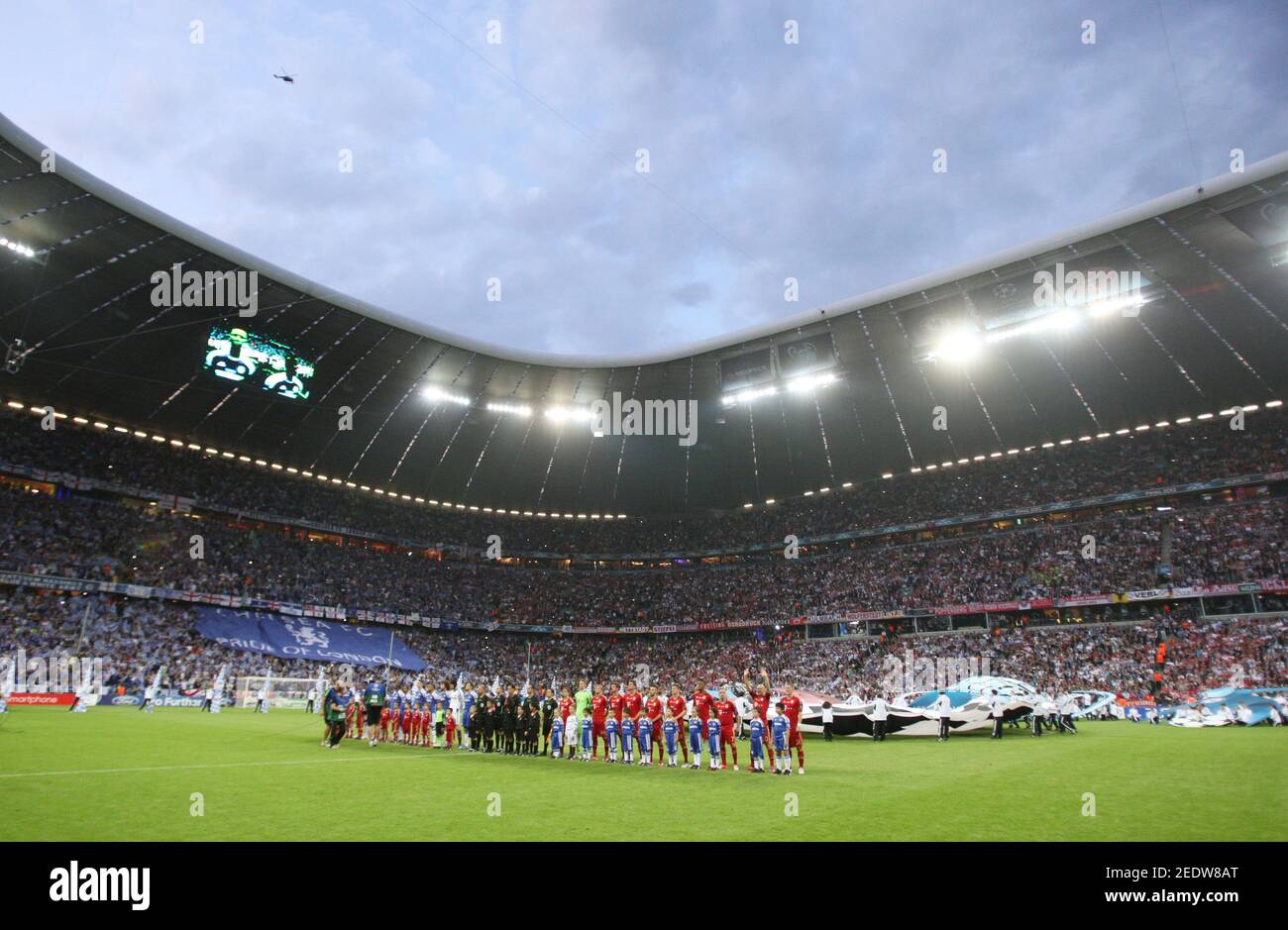 2012 champions league final line up hi-res stock photography and images ...