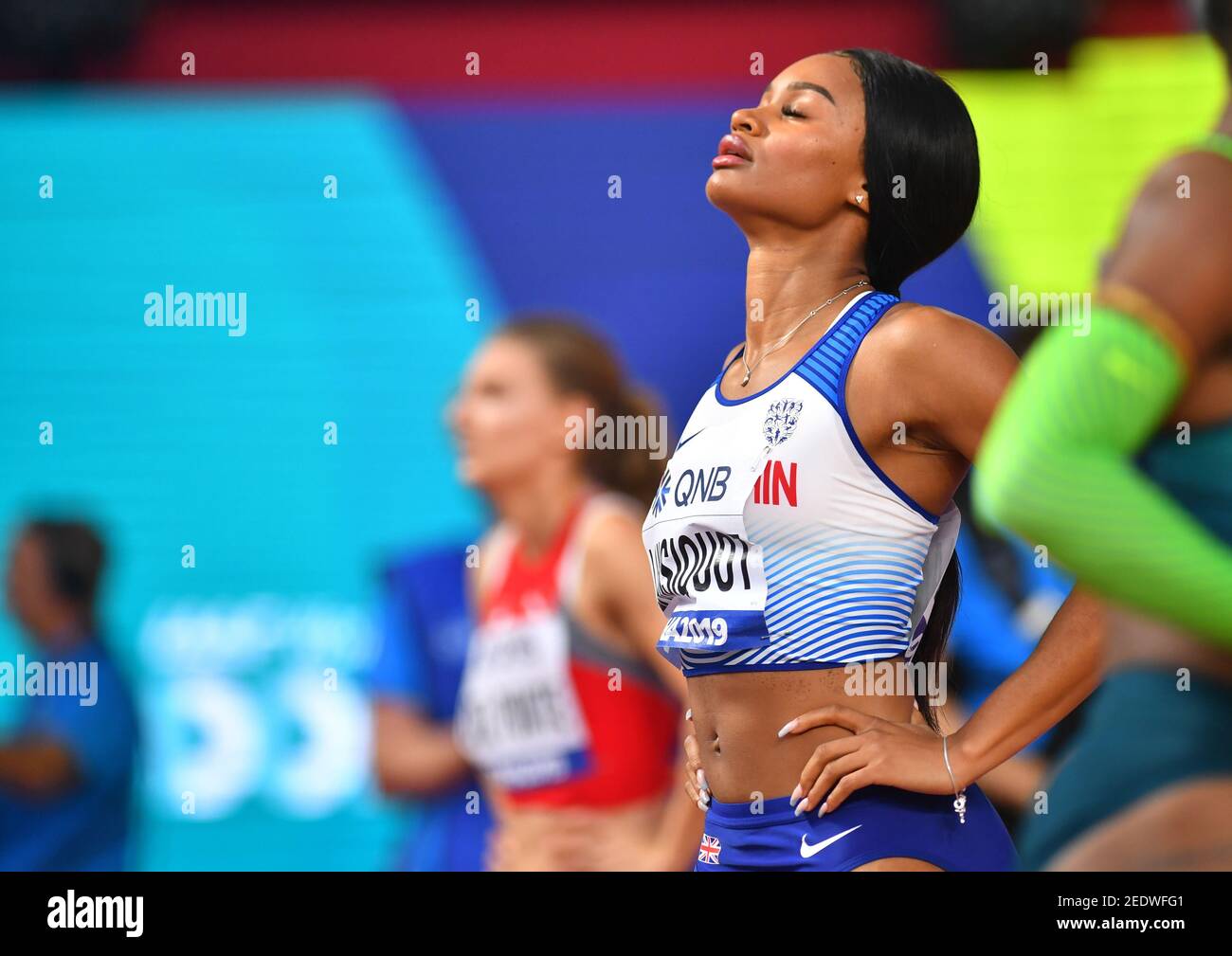 Doha women's 100 metres hi-res stock photography and images - Alamy