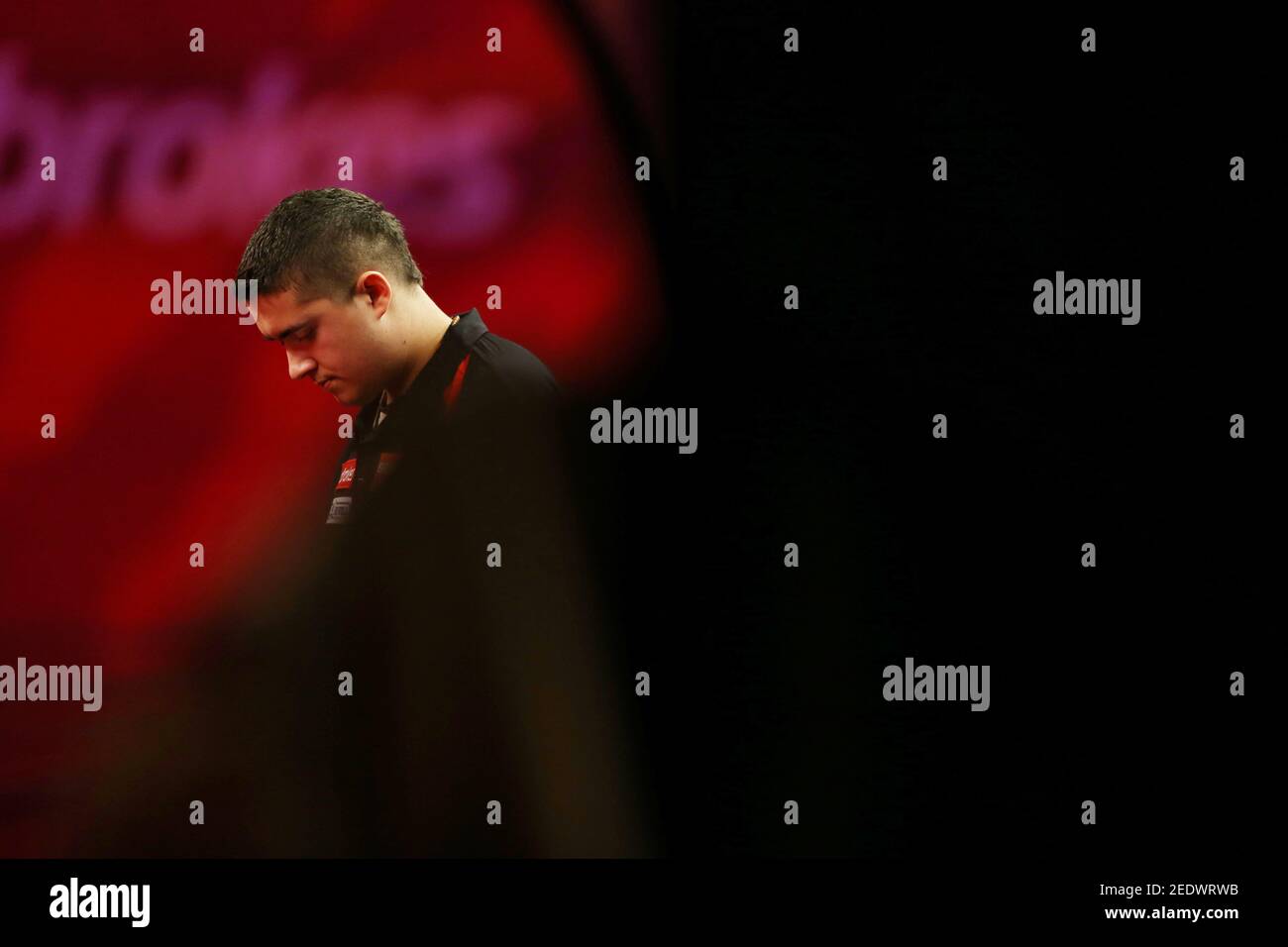 Jamie lewis darts hi-res stock photography and images - Alamy