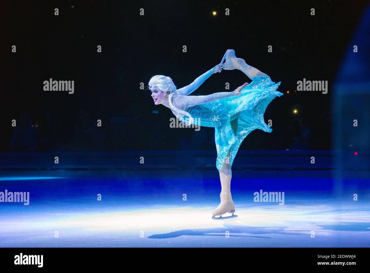 Elsa frozen ice skating hi-res stock photography and images - Alamy
