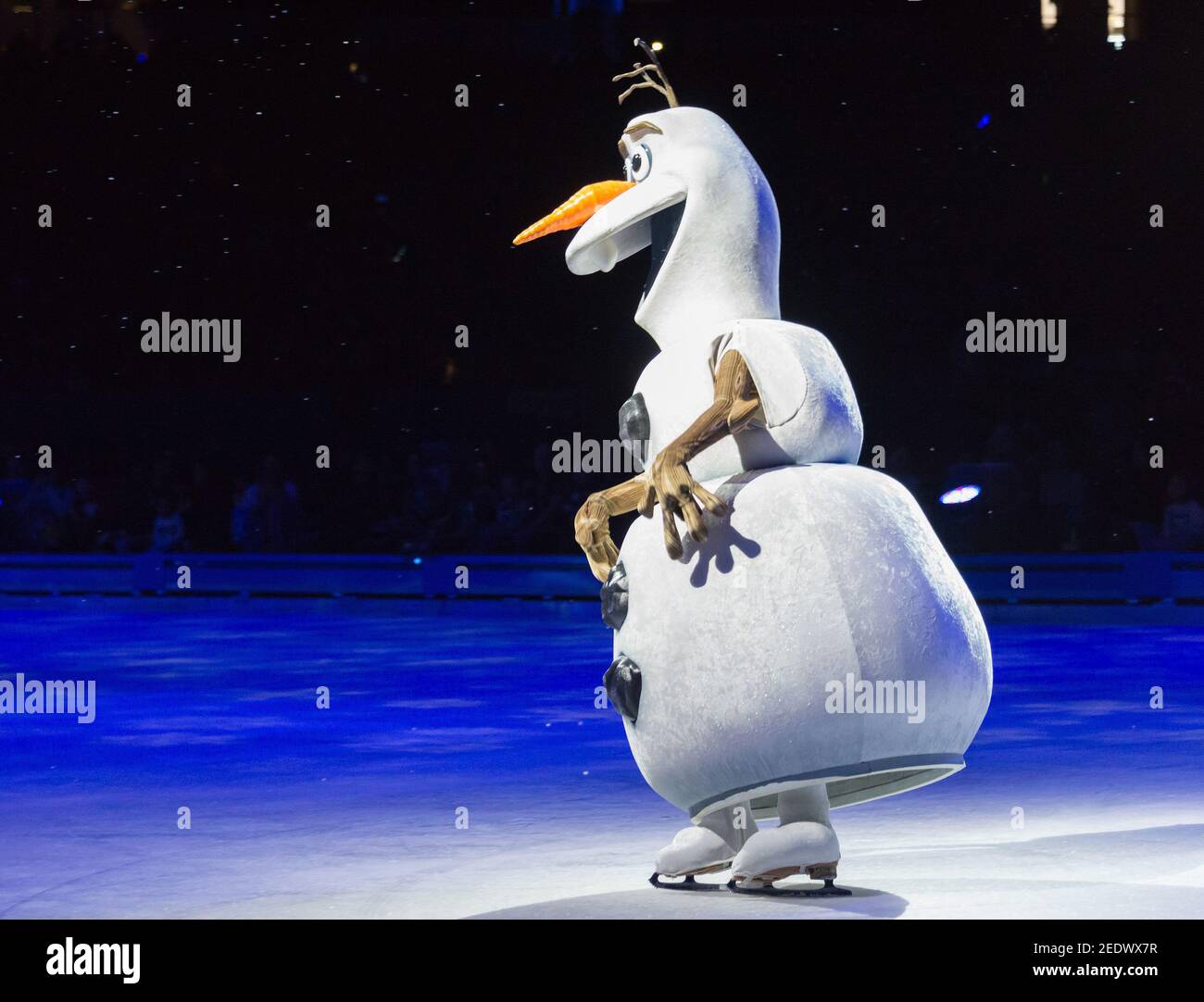 Walt disney frozen hi-res stock photography and images - Alamy