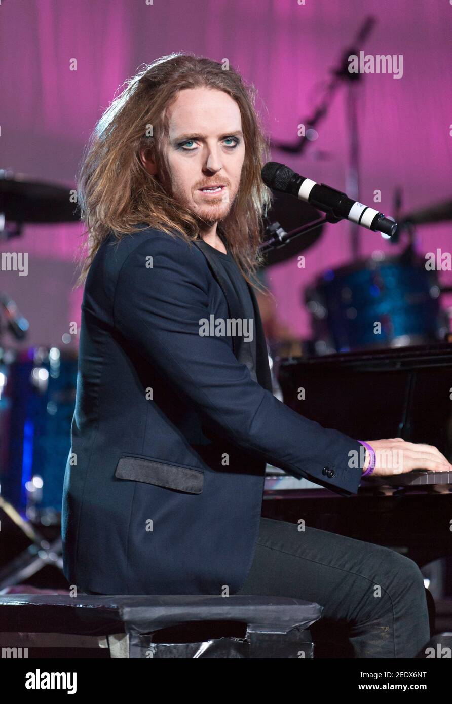 Tim Minchin Stage High Resolution Stock Photography and Images - Alamy