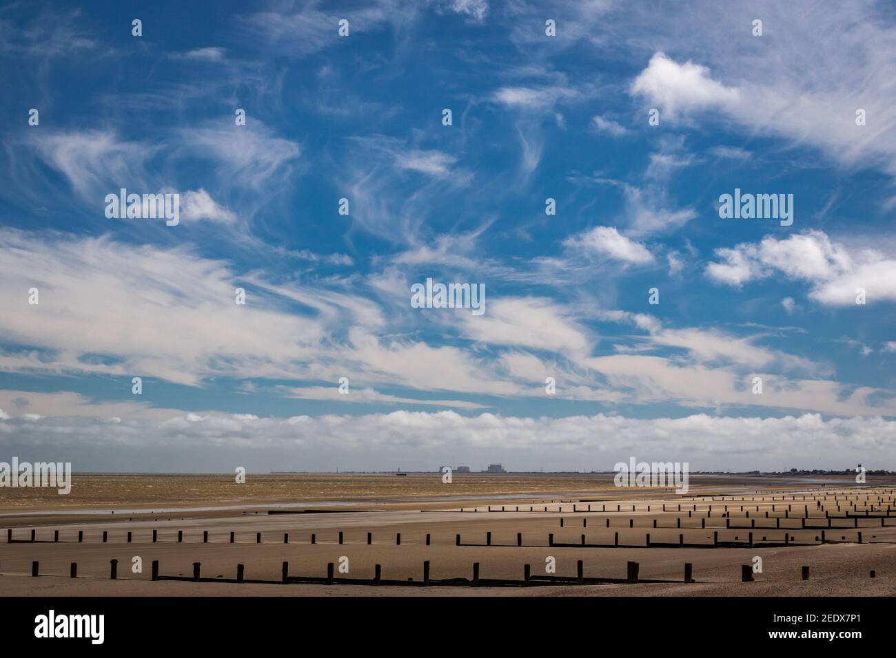 Dymchurch beach hi-res stock photography and images - Alamy