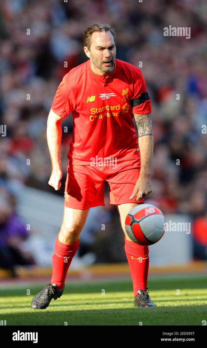 Liverpool legends v real madrid legends hi-res stock photography and ...