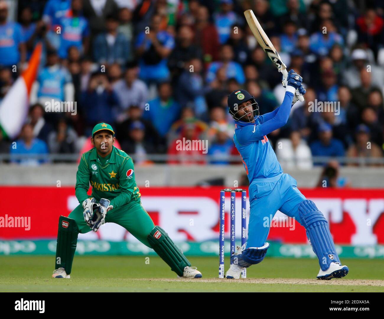 Hardik pandya trophy hi-res stock photography and images - Alamy
