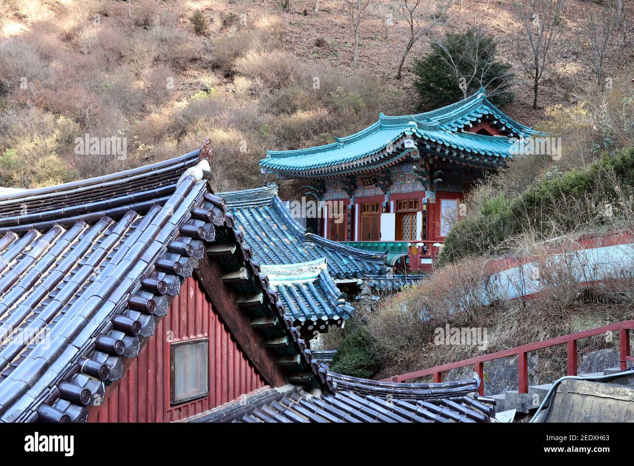 Guinsa temple korea hi-res stock photography and images - Alamy
