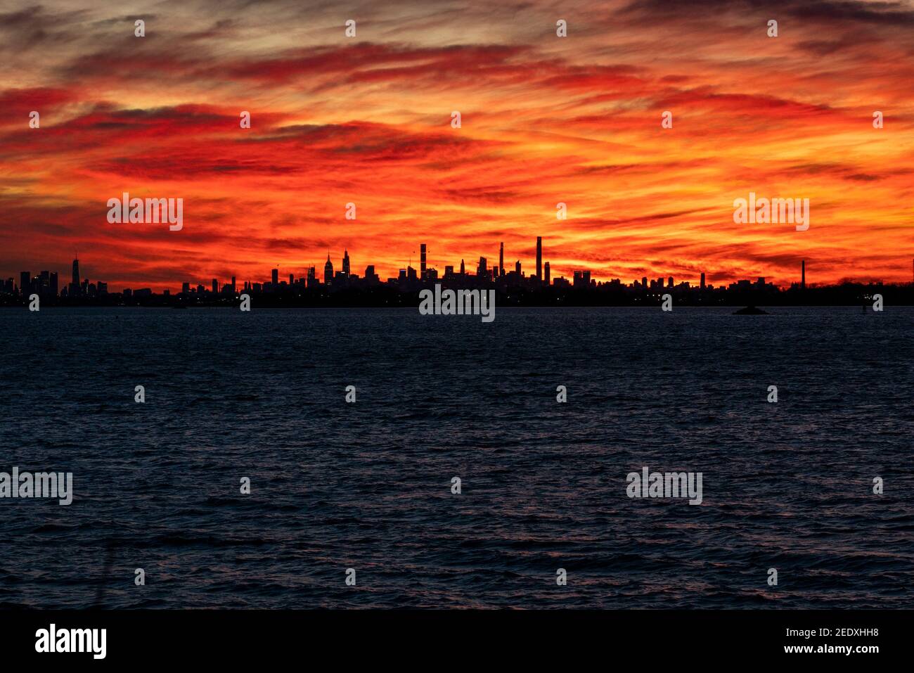 Long island sound sunset hi-res stock photography and images - Alamy